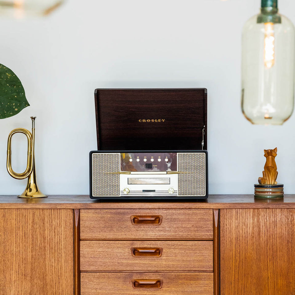 Crosley Radio Europe: Analog sound for a digital generation