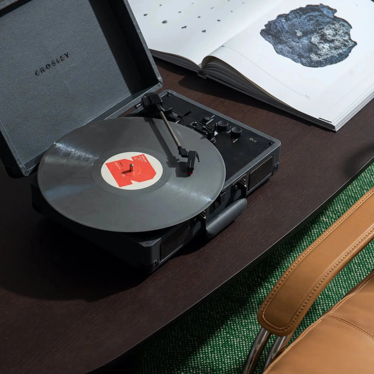 Cruiser Plus 2-way Bluetooth record player - CR8005F-SG | Slate